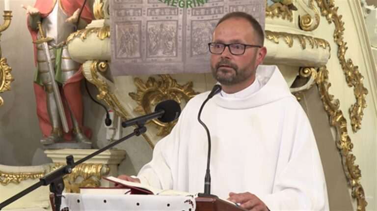 „Hitet, reményt és szeretetet hagyott maga után Kovács Tamás atya ...